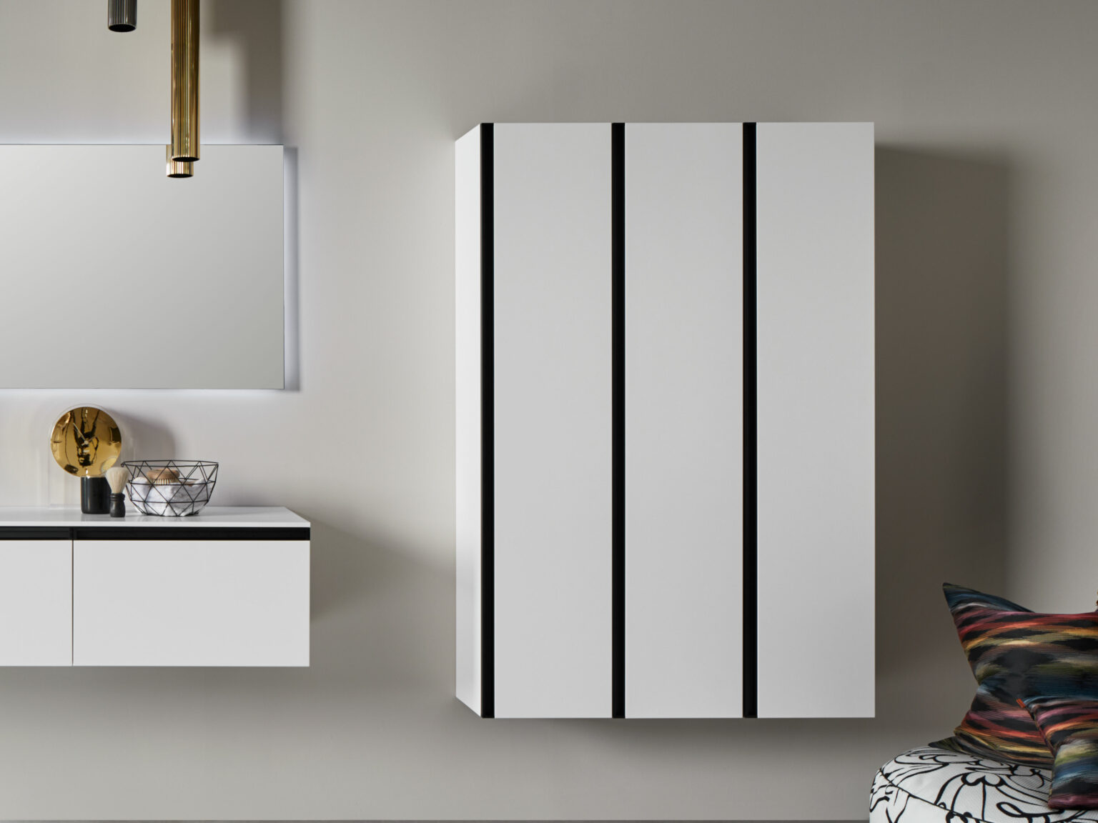 Over open hanging units – Tailormade Stocco